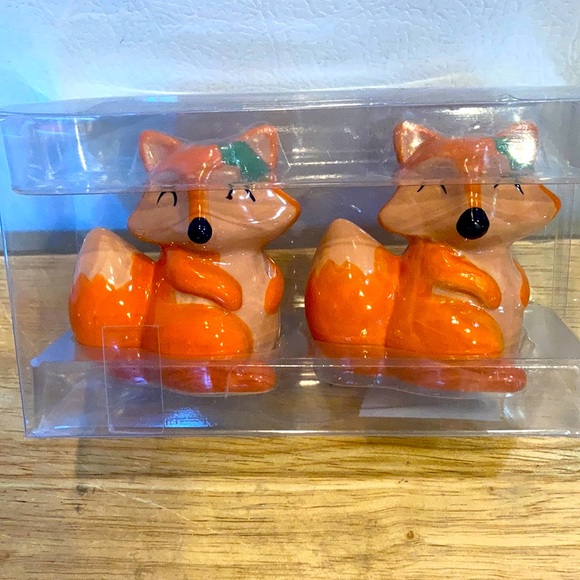 Kitchen | Fox Salt Pepper Shakers | Poshmark